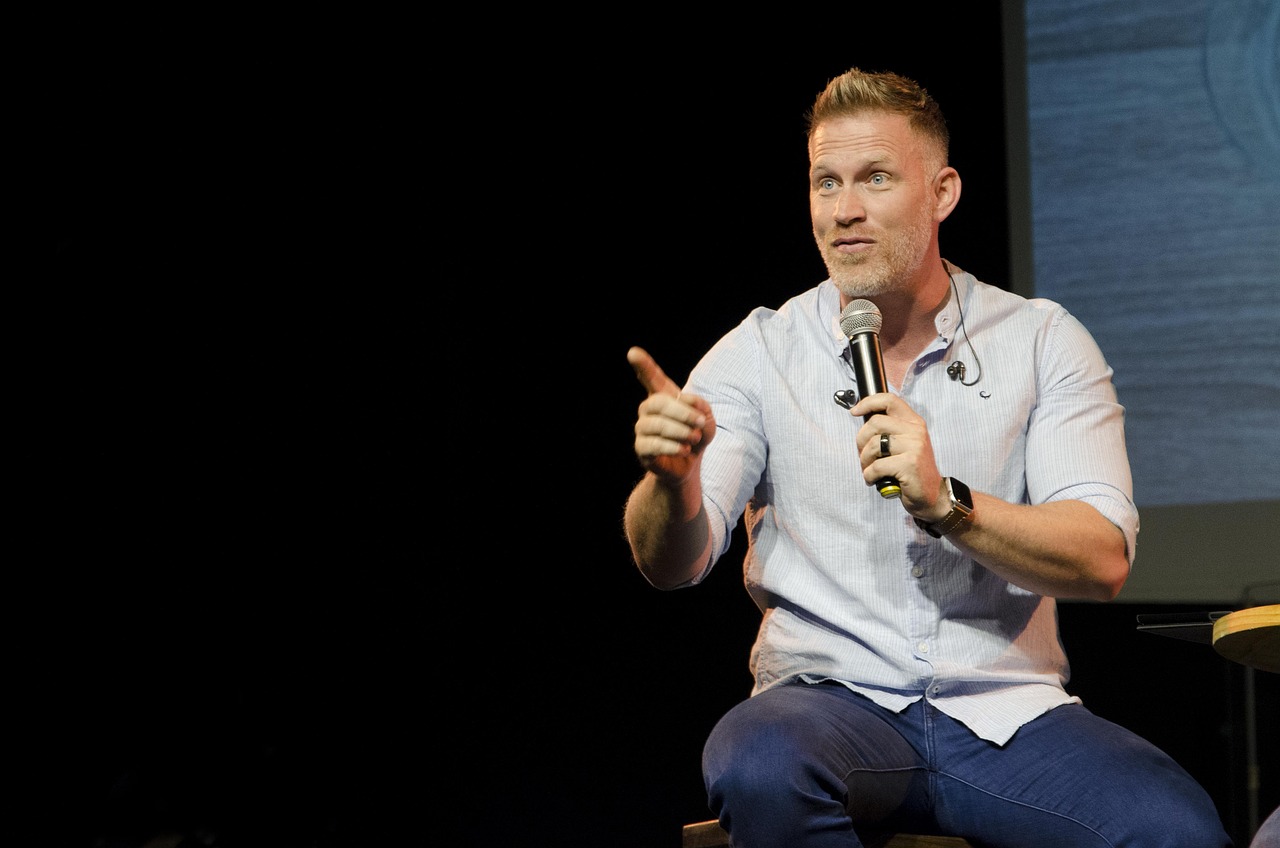 How the Australian Tongue Shapes Sounds | Pronunciation School